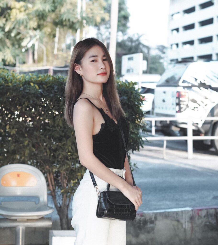 นุ่น ลลดา นางแบบสายเซ็กซี่ เด็ดจริง ไม่ติงนัง