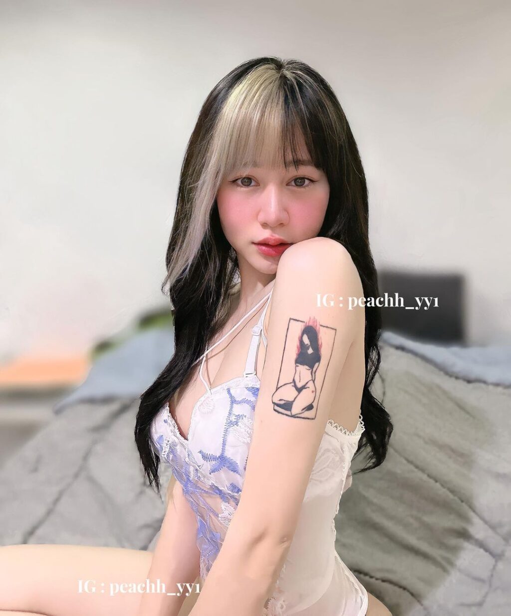 ลูกพีช accpeachy สาววัยใสสุดเซ็กซี่ ดาวโอนลี่แฟน ได้ใจวัยทีน