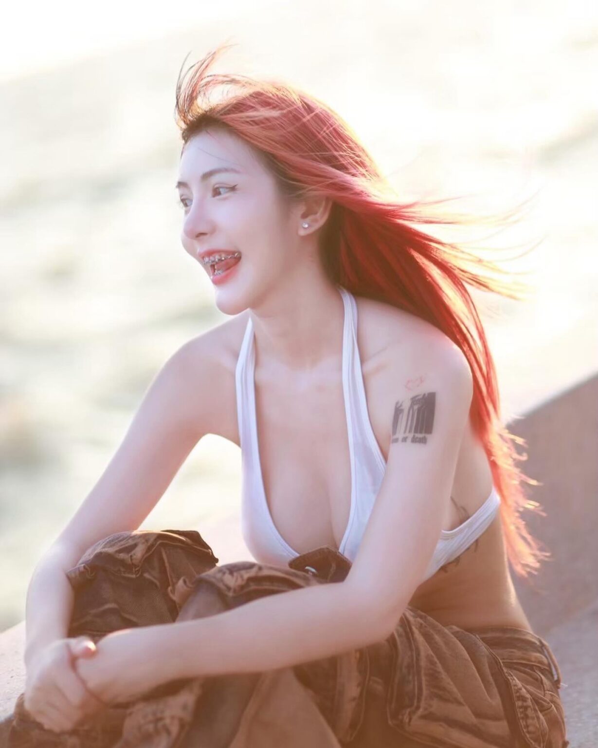 จี๊ดจ๊าด สาวฮอต ขวัญใจชาวเน็ต เน็ตไอดอลสุดแซ่บ